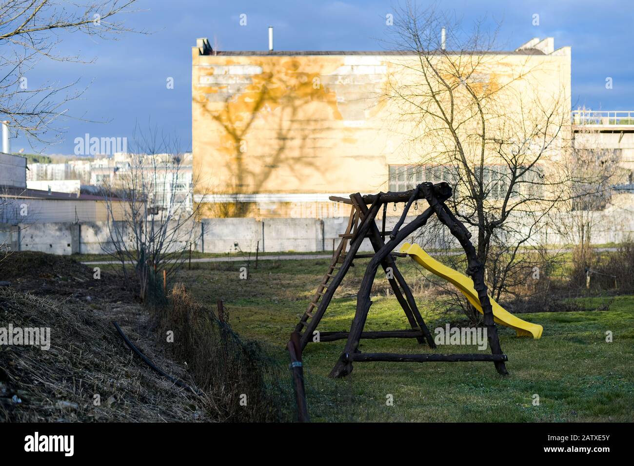 Vintage playground hi-res stock photography and images - Alamy