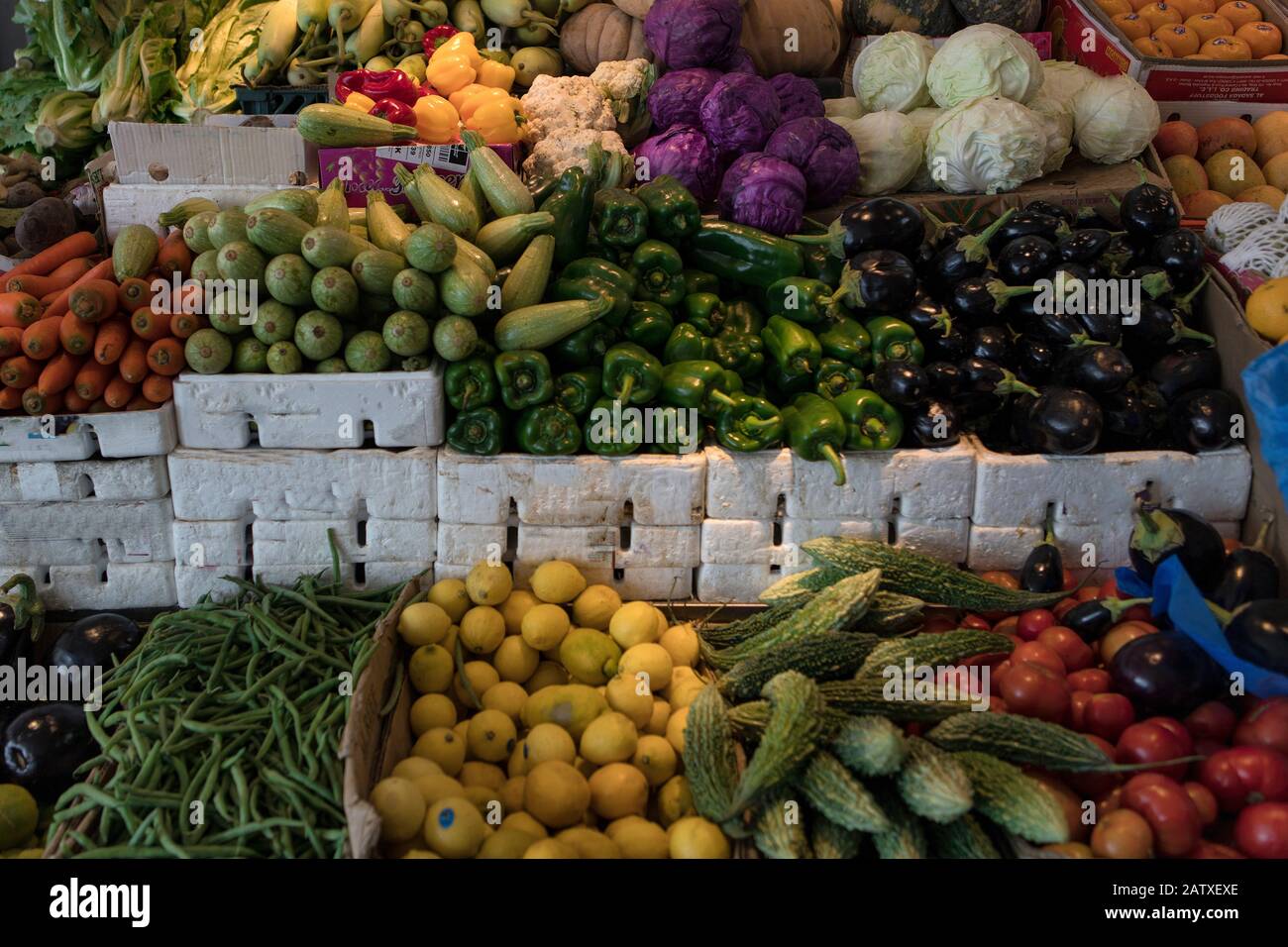 Vegetable stand at market in Muscat, Oman Stock Photo - Alamy