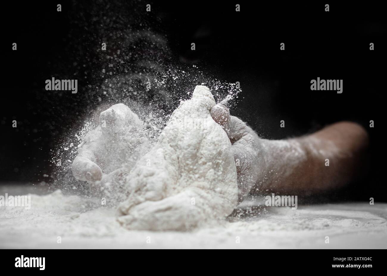 Man chef claps hands hi-res stock photography and images - Alamy