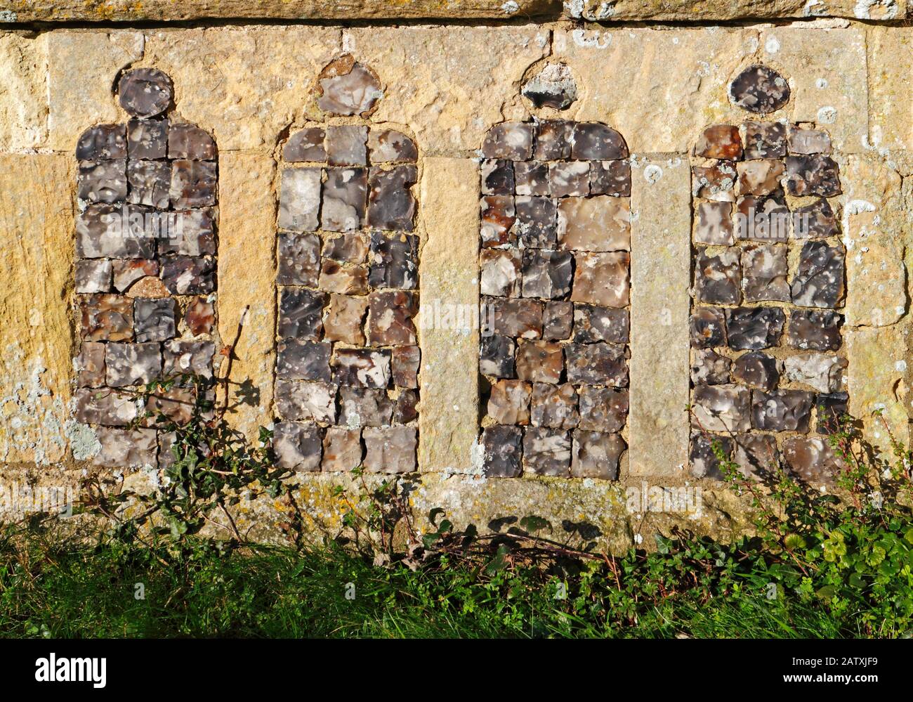 Flint flushwork hi-res stock photography and images - Alamy