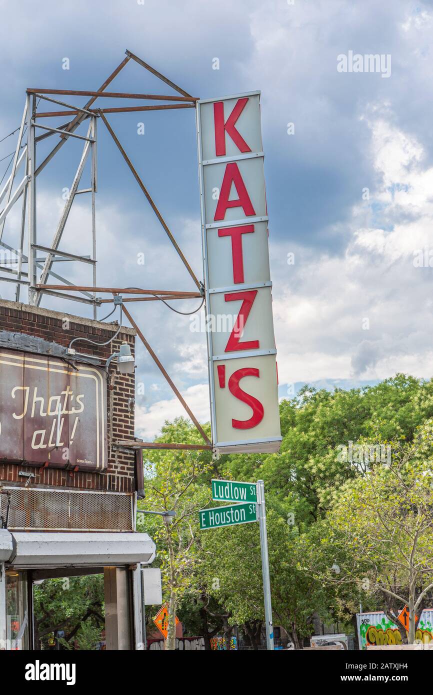 Katz Deli New York High Resolution Stock Photography and Images - Alamy