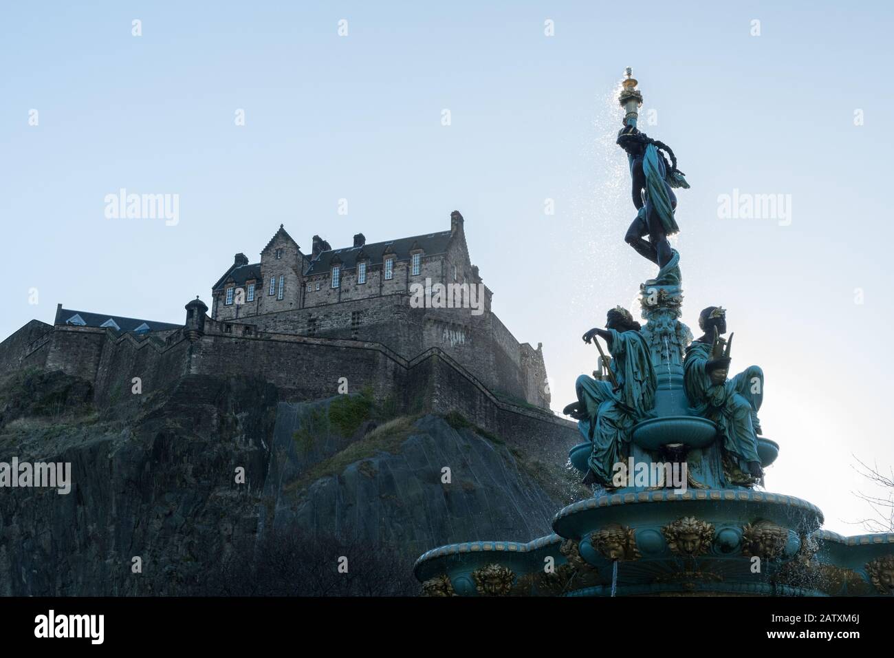 Ross Fountain overlooking Edinburgh Castle Stock Photo - Alamy