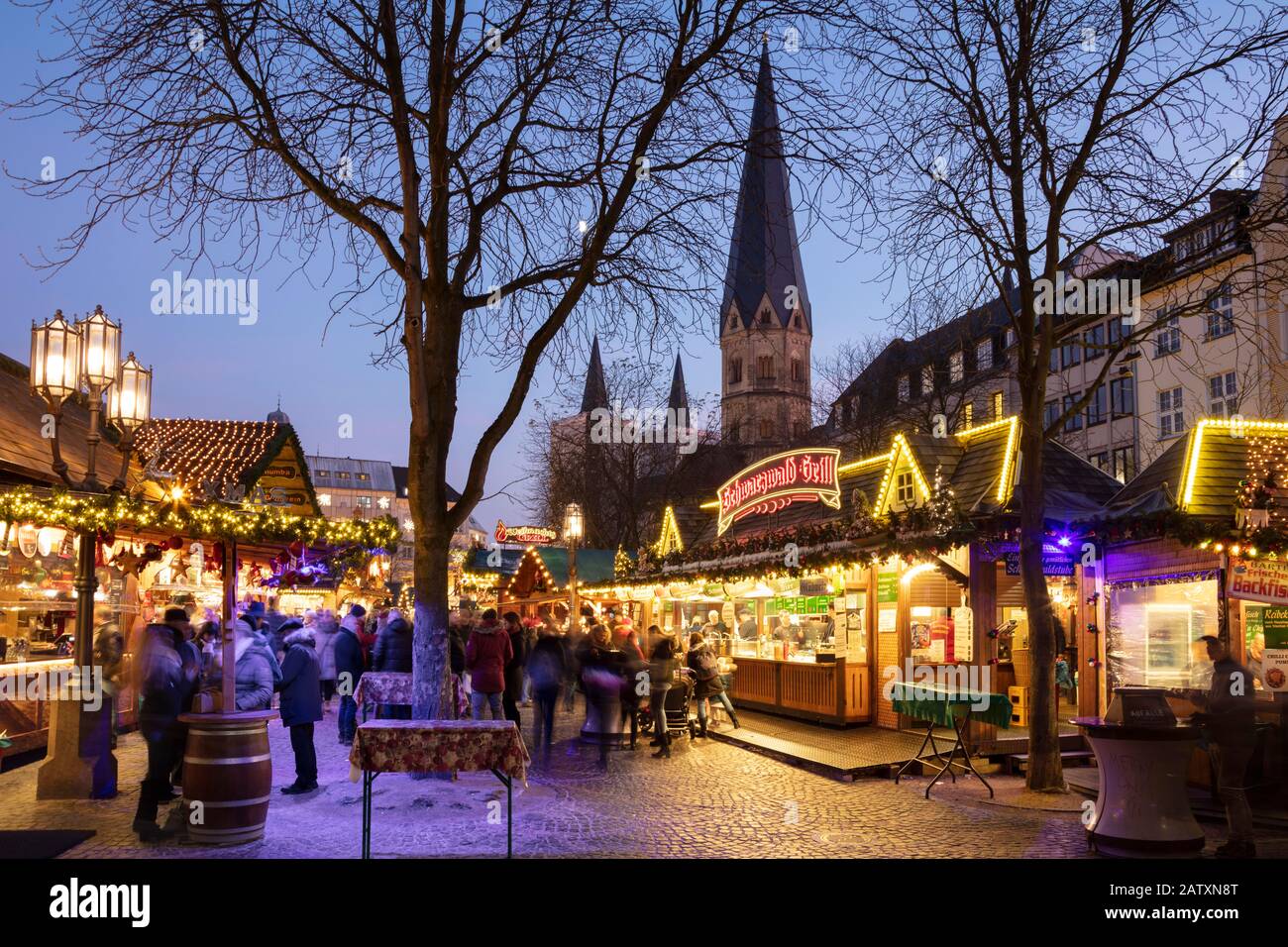 Christmas market, in the back Bonn Cathedral, Muensterplatz, Bonn ...