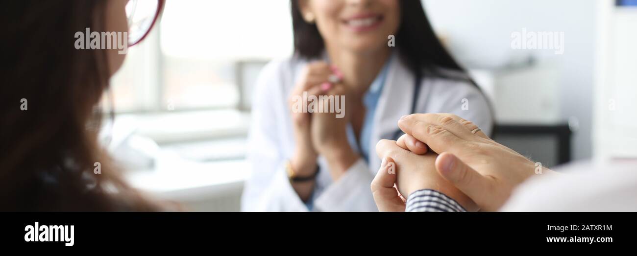 Patients visiting doctor Stock Photo - Alamy