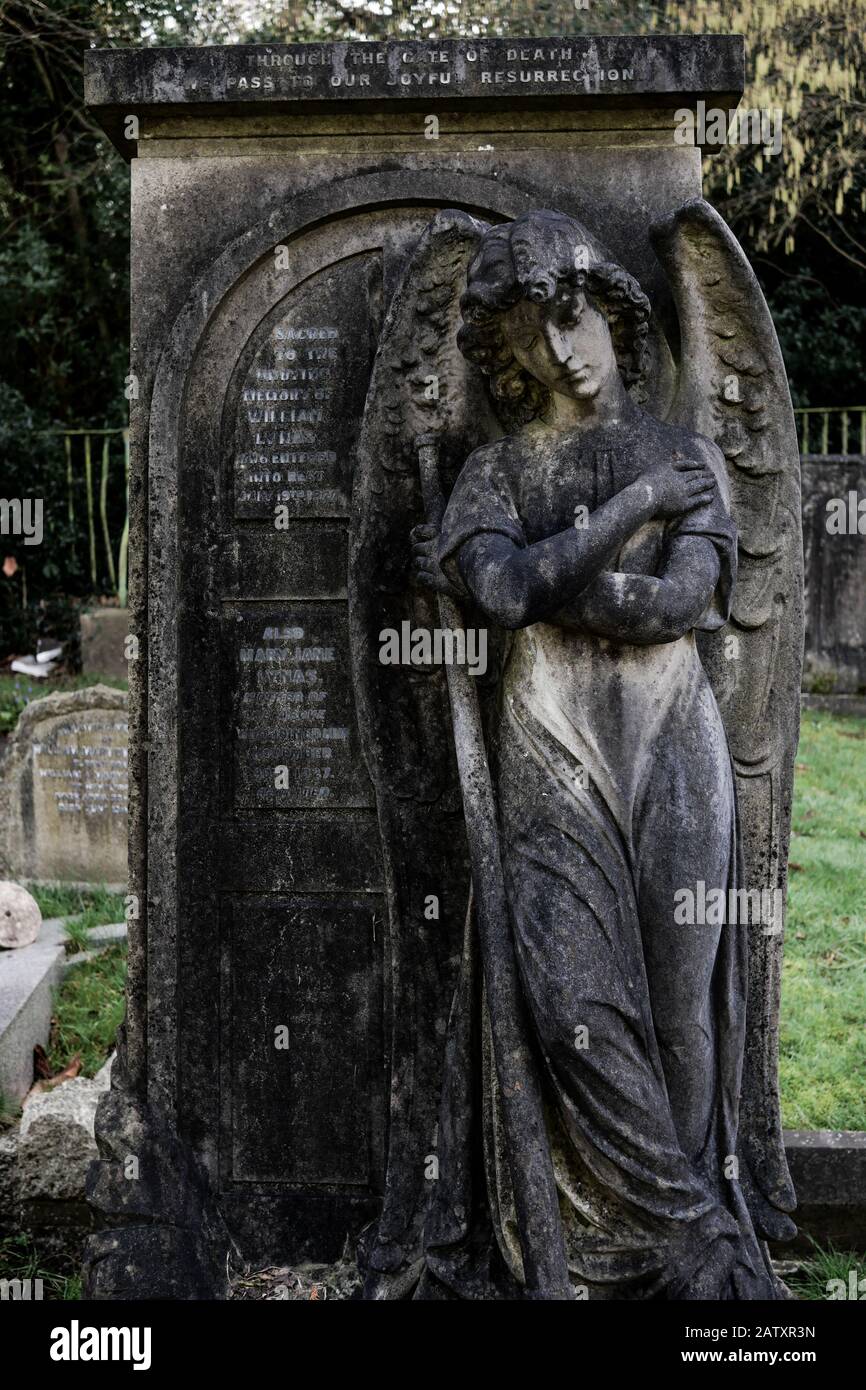 Putney vale cemetery london england hi-res stock photography and images ...