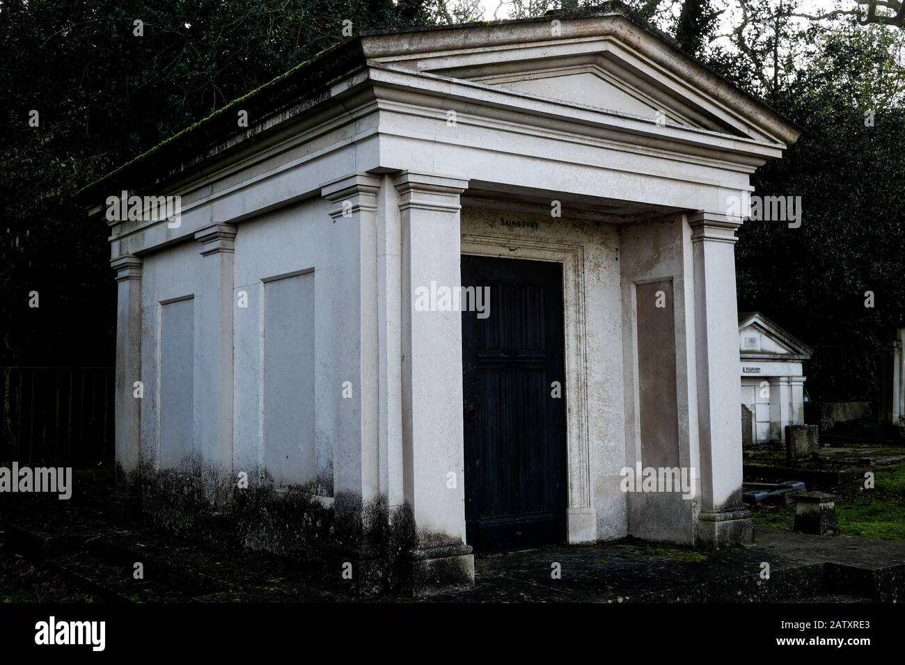 Putney vale cemetery hi-res stock photography and images - Alamy