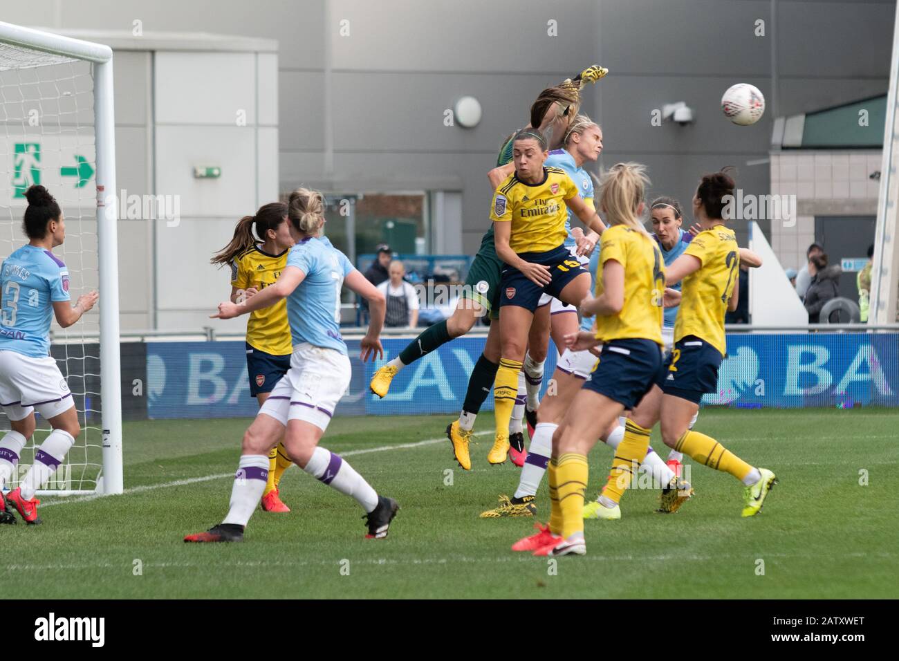 Arsenal player hi-res stock photography and images - Alamy