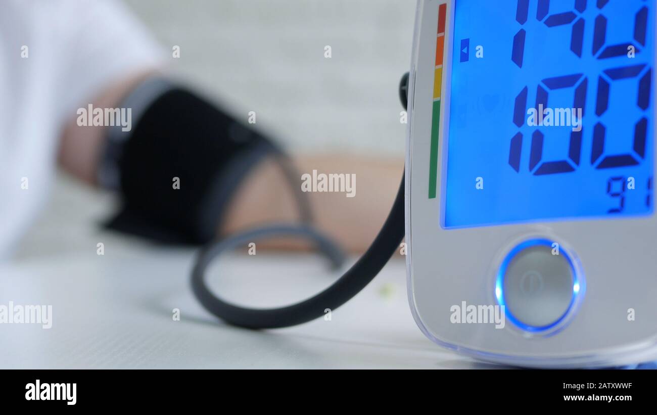 Blood pressure monitors hi-res stock photography and images - Alamy