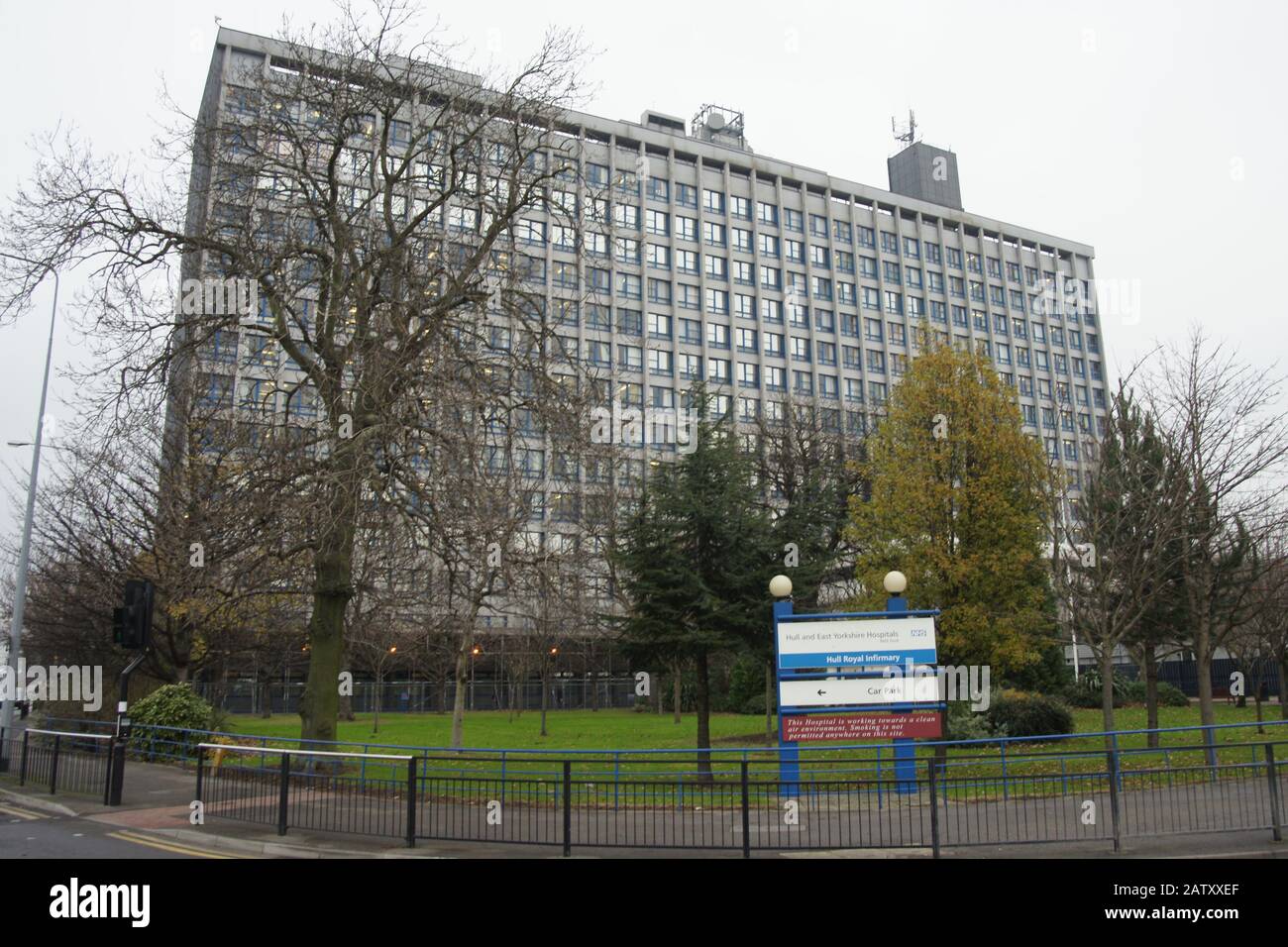 Hull university teaching hospitals nhs trust hi-res stock photography ...