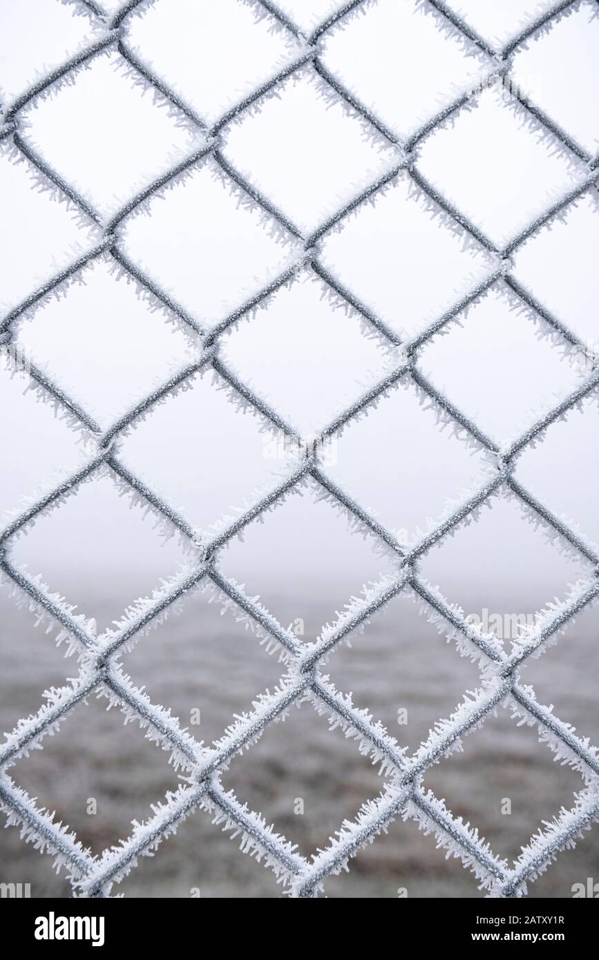 Frozen metal hi-res stock photography and images - Alamy