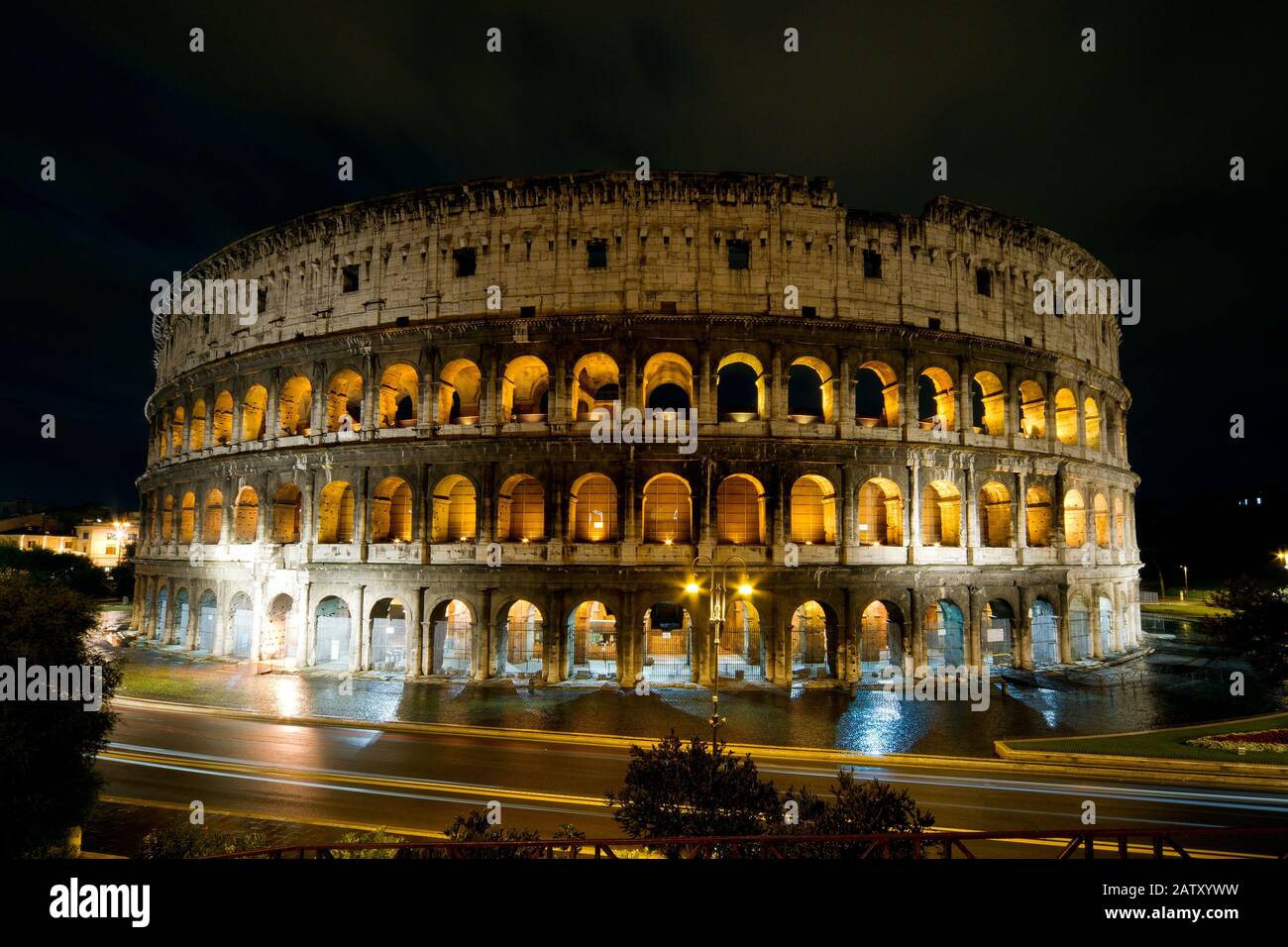 Colosseum at night hi-res stock photography and images - Alamy