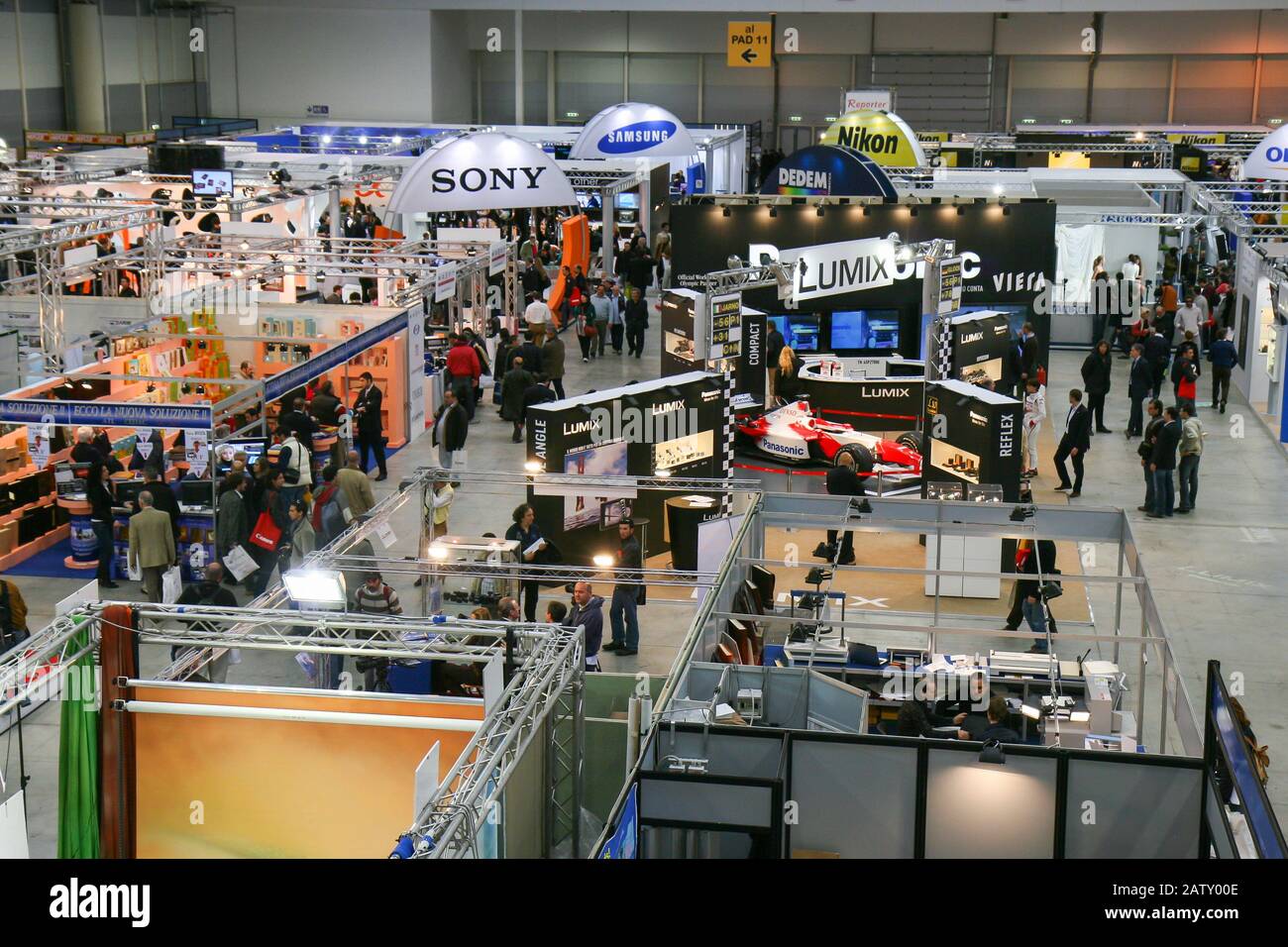 Indoor fair exhibit hi-res stock photography and images - Alamy