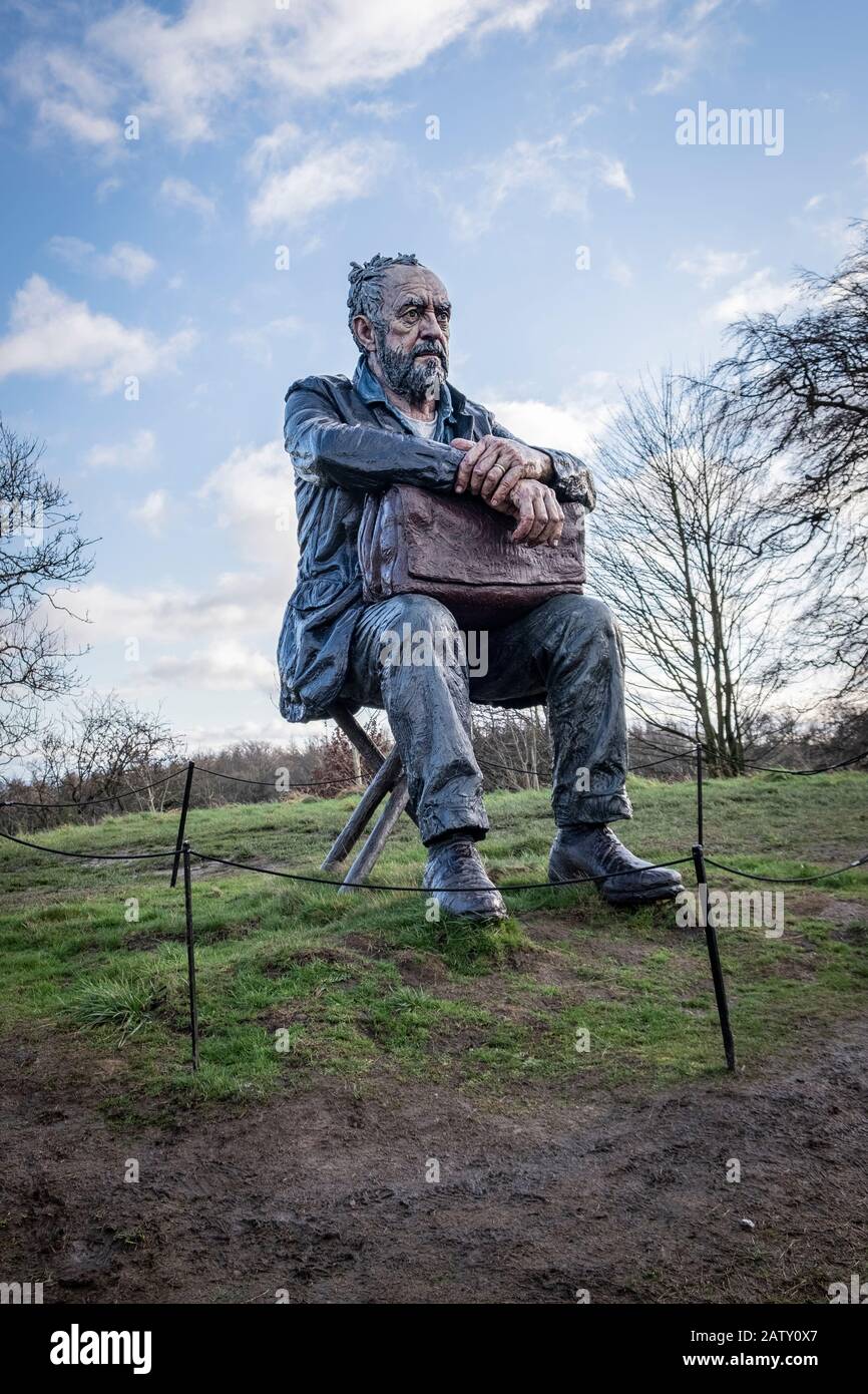 The Seated Man Sculpture, Yorkshire Sculpture Park, West Bretton ...