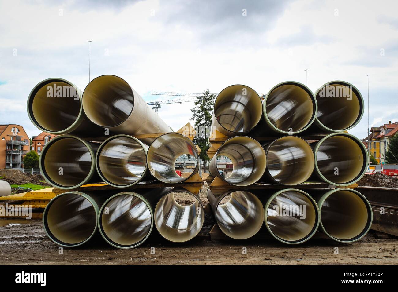 Wall of road demolition debris hi-res stock photography and images - Alamy