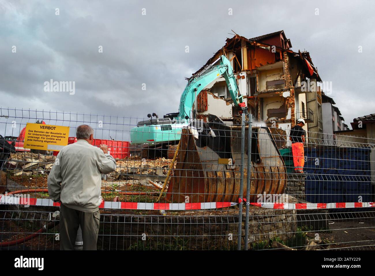 Wall of road demolition debris hi-res stock photography and images - Alamy