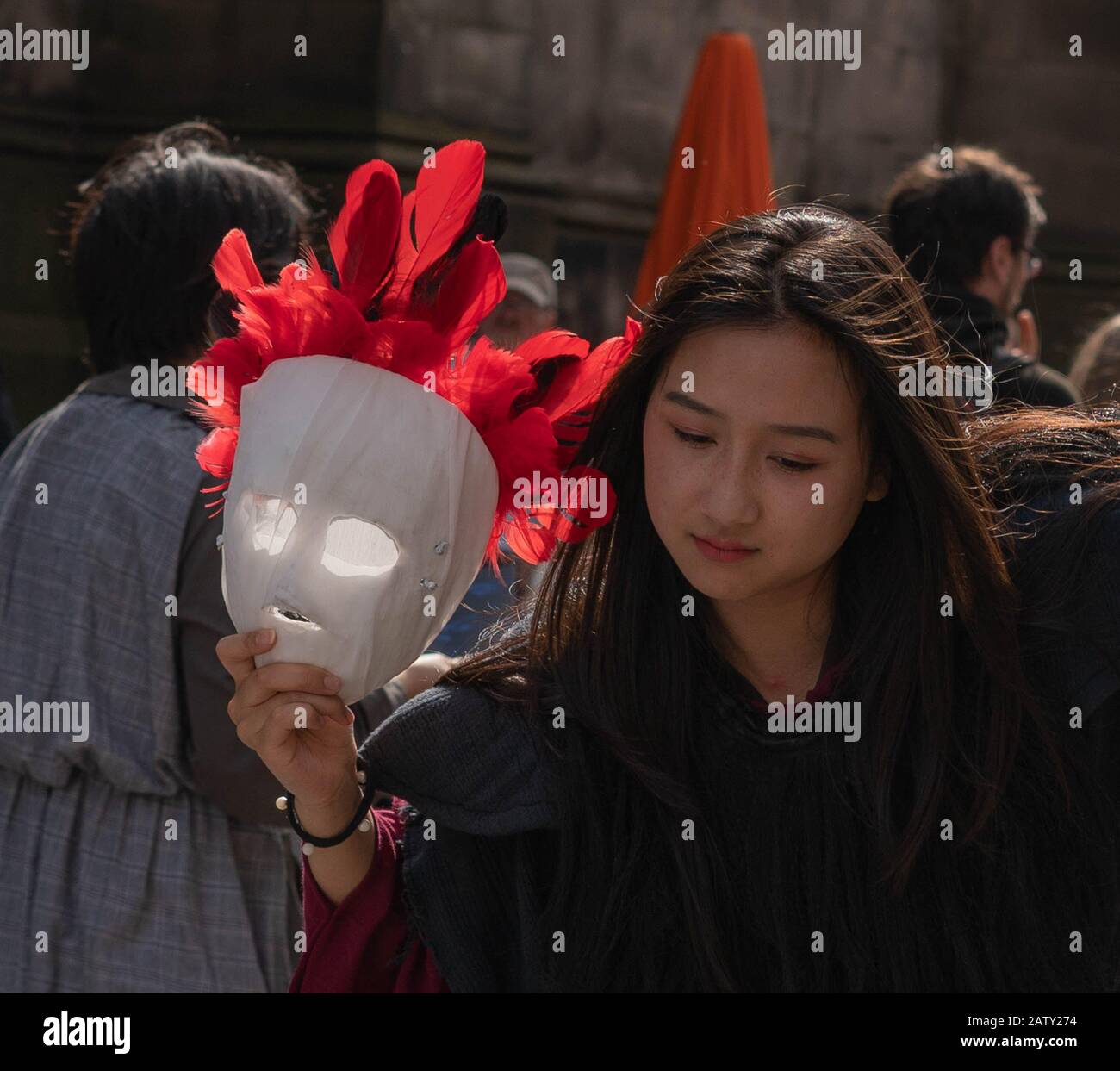 beautiful asian street performer dancer Stock Photo - Alamy