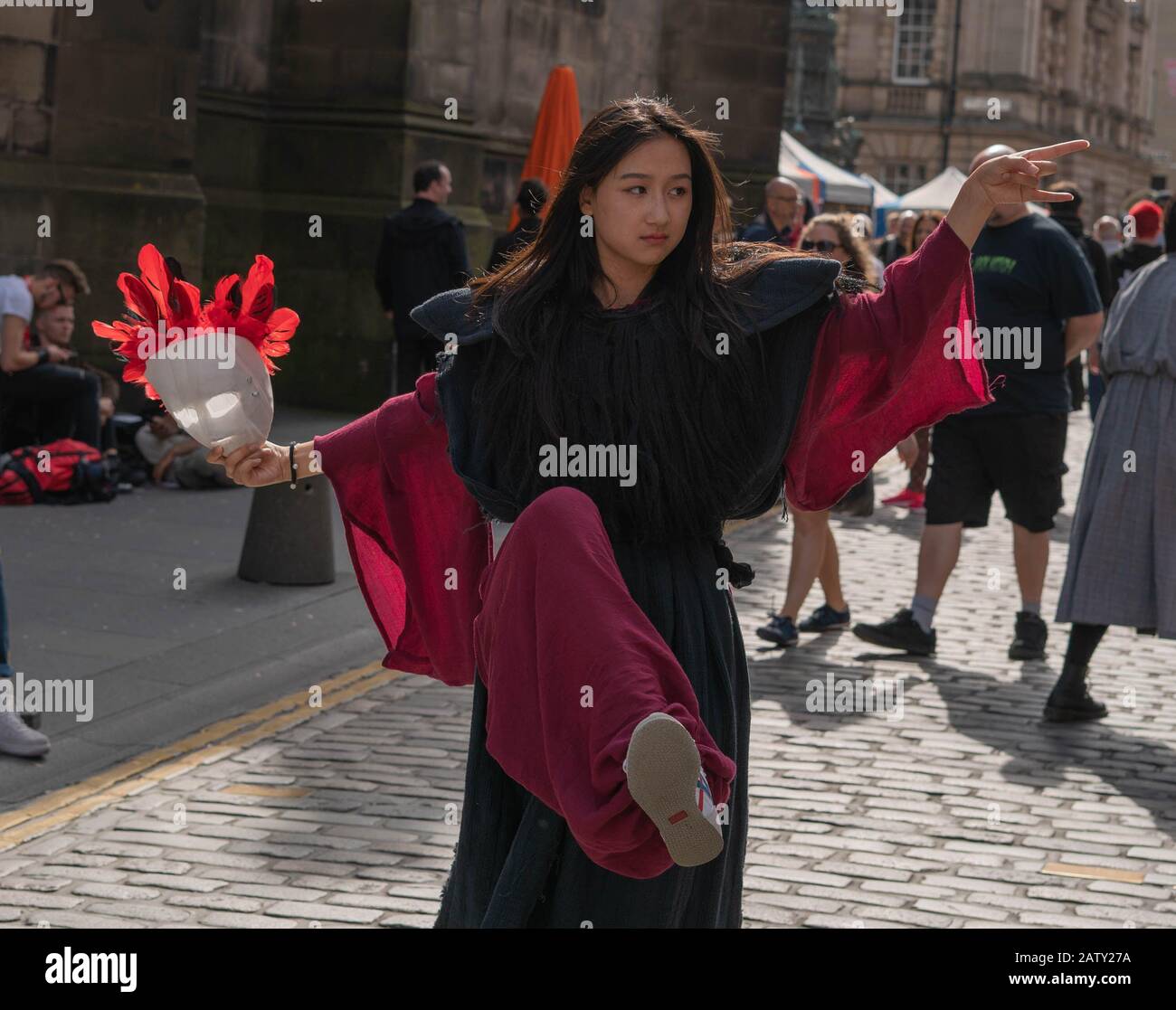 beautiful asian street performer dancer Stock Photo - Alamy