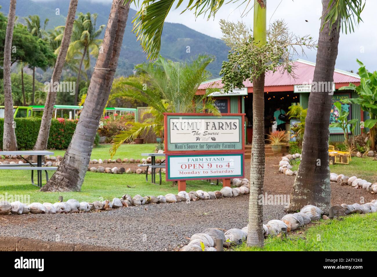 Outdoor daylight farms hi-res stock photography and images - Alamy