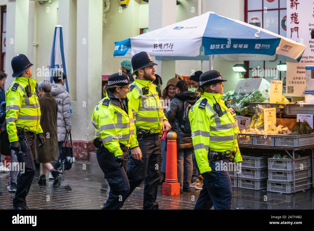 London policeman helmet vintage hi-res stock photography and images - Alamy