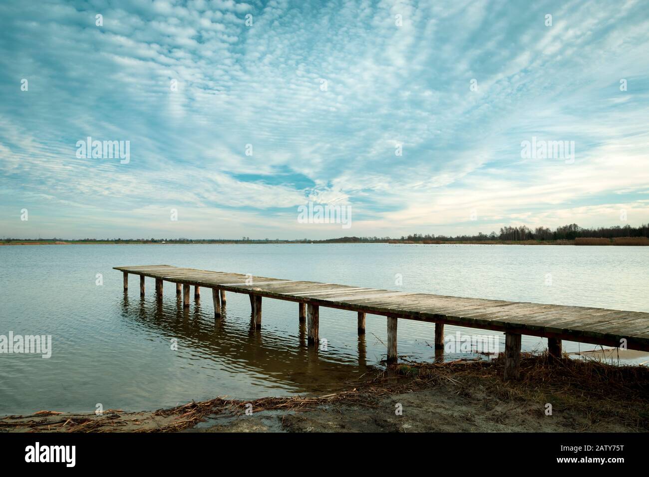Bridge on the water hi-res stock photography and images - Alamy