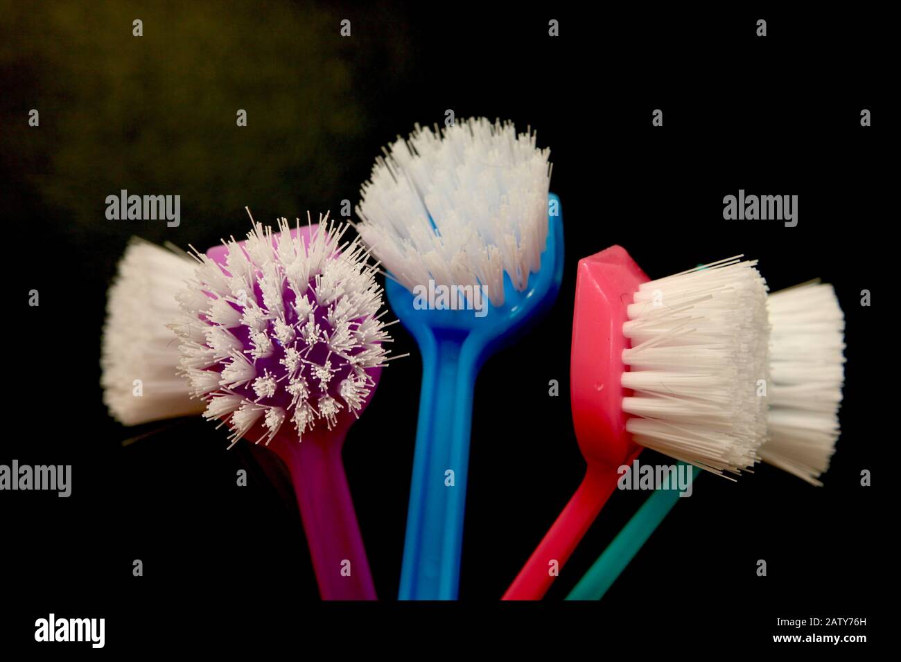 Kitchen brushes hi-res stock photography and images - Alamy