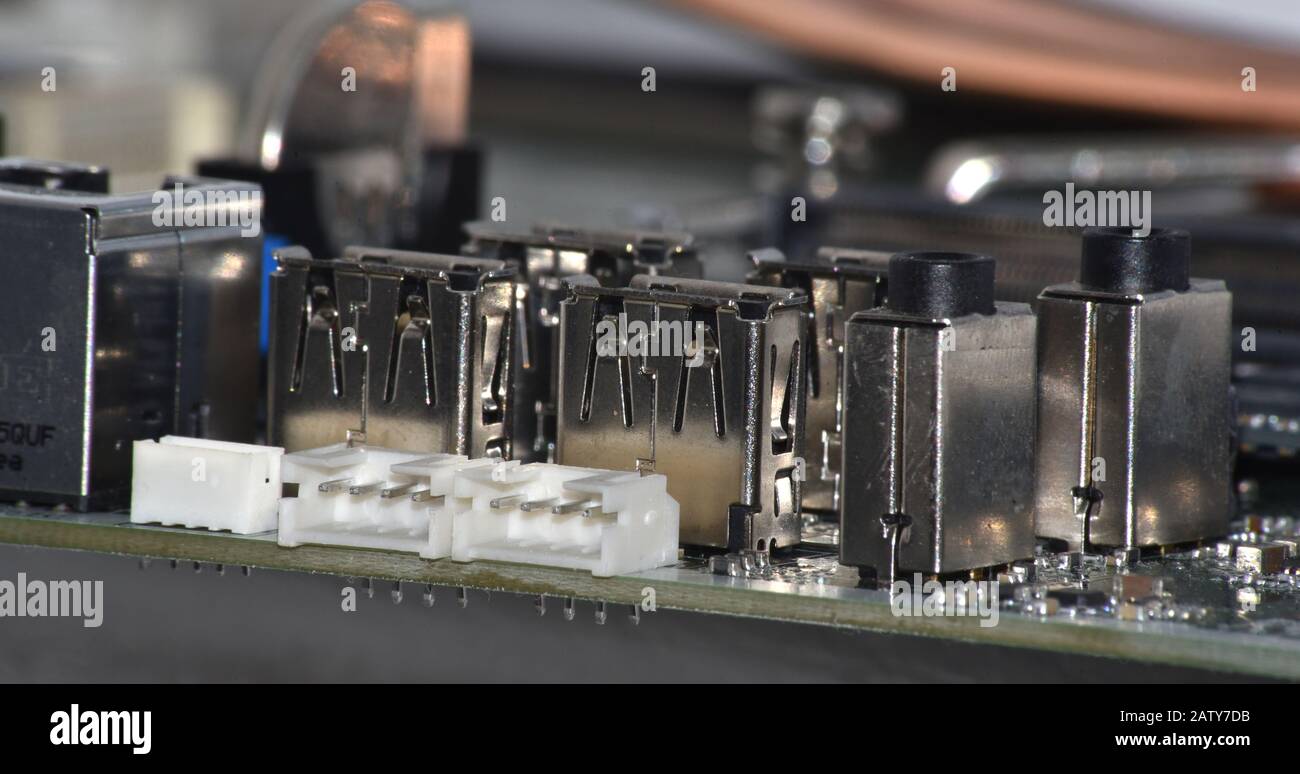 Non integrated electronics hi-res stock photography and images - Alamy