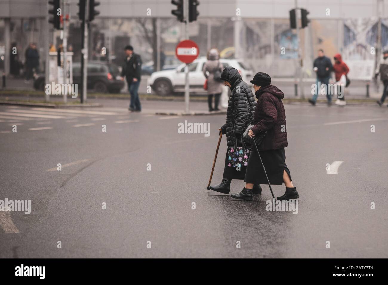 Middle cross road hi-res stock photography and images - Alamy