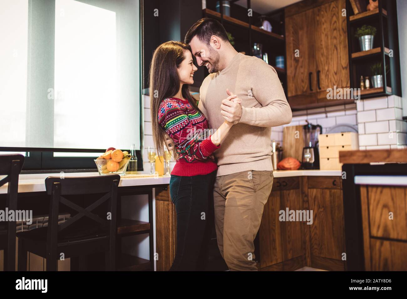 Dancing in kitchen hi-res stock photography and images - Alamy