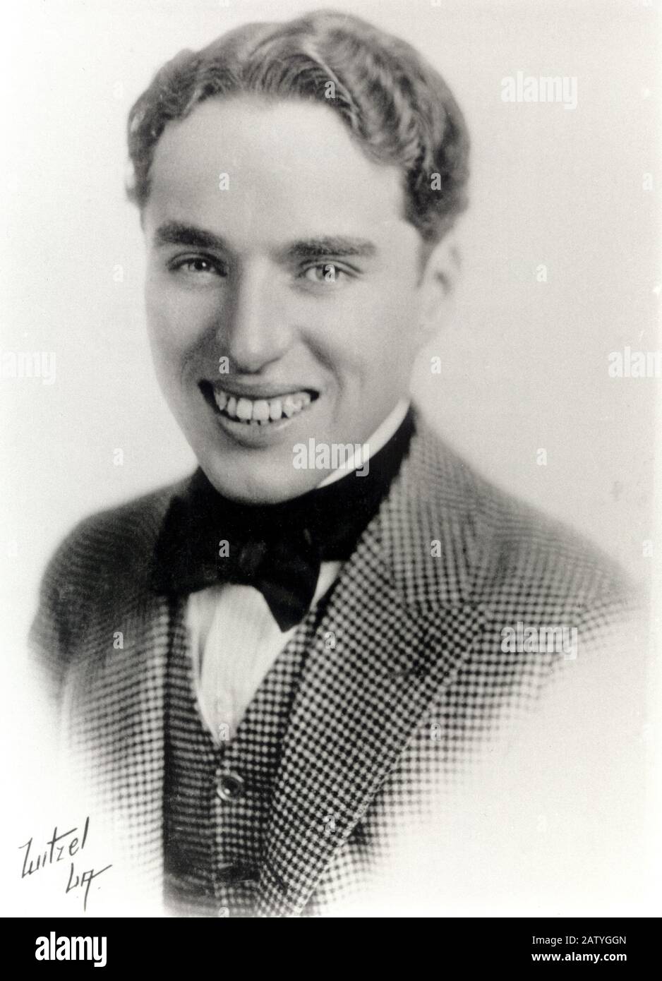 1918 a. : CHARLES CHAPLIN ( 1889 - 1977 ) actor and movie director ...