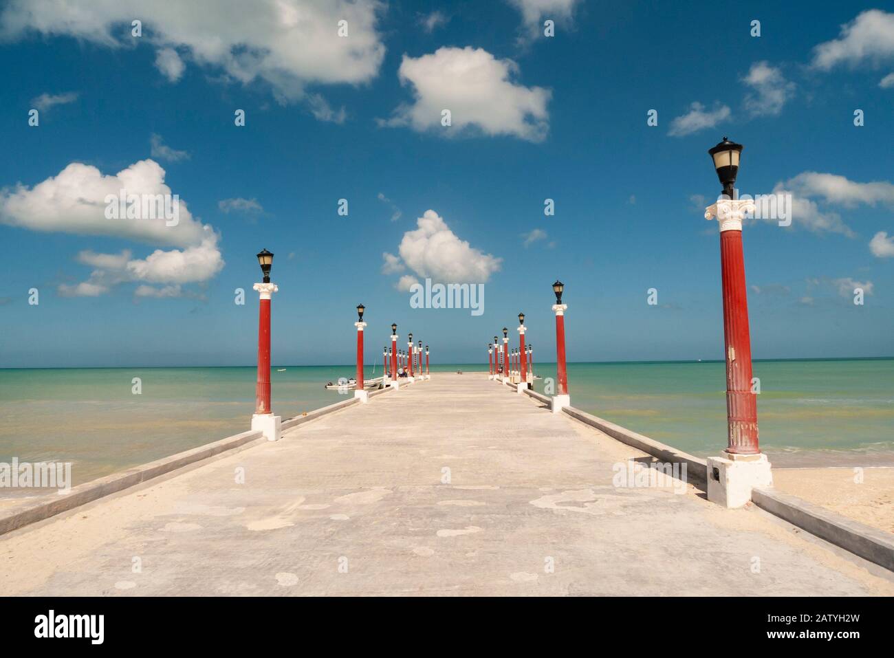 Sisal beach mexico hi-res stock photography and images - Alamy