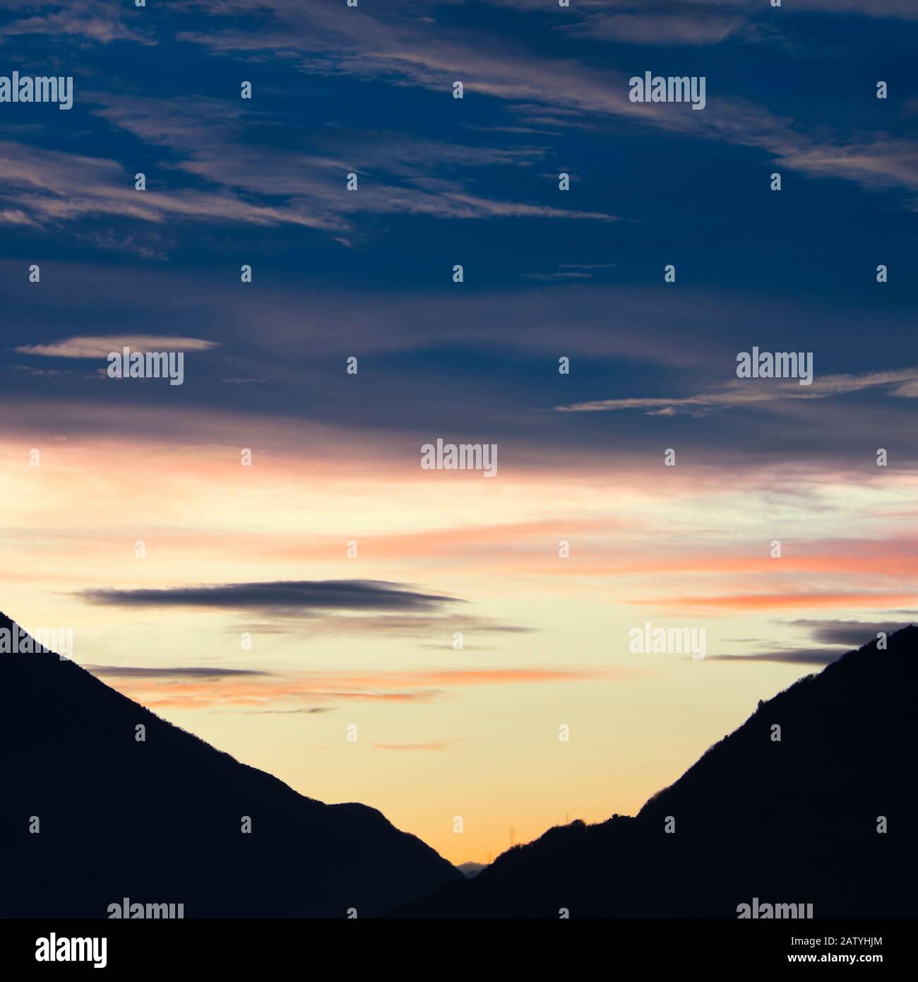 Picture of a sunset in the heart of the Alps Stock Photo - Alamy