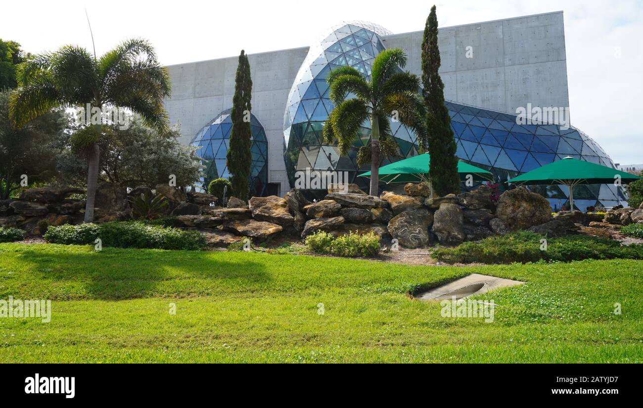 ST PETERSBURG, FL -24 JAN 2020- View of the Salvador Dali Museum, an ...