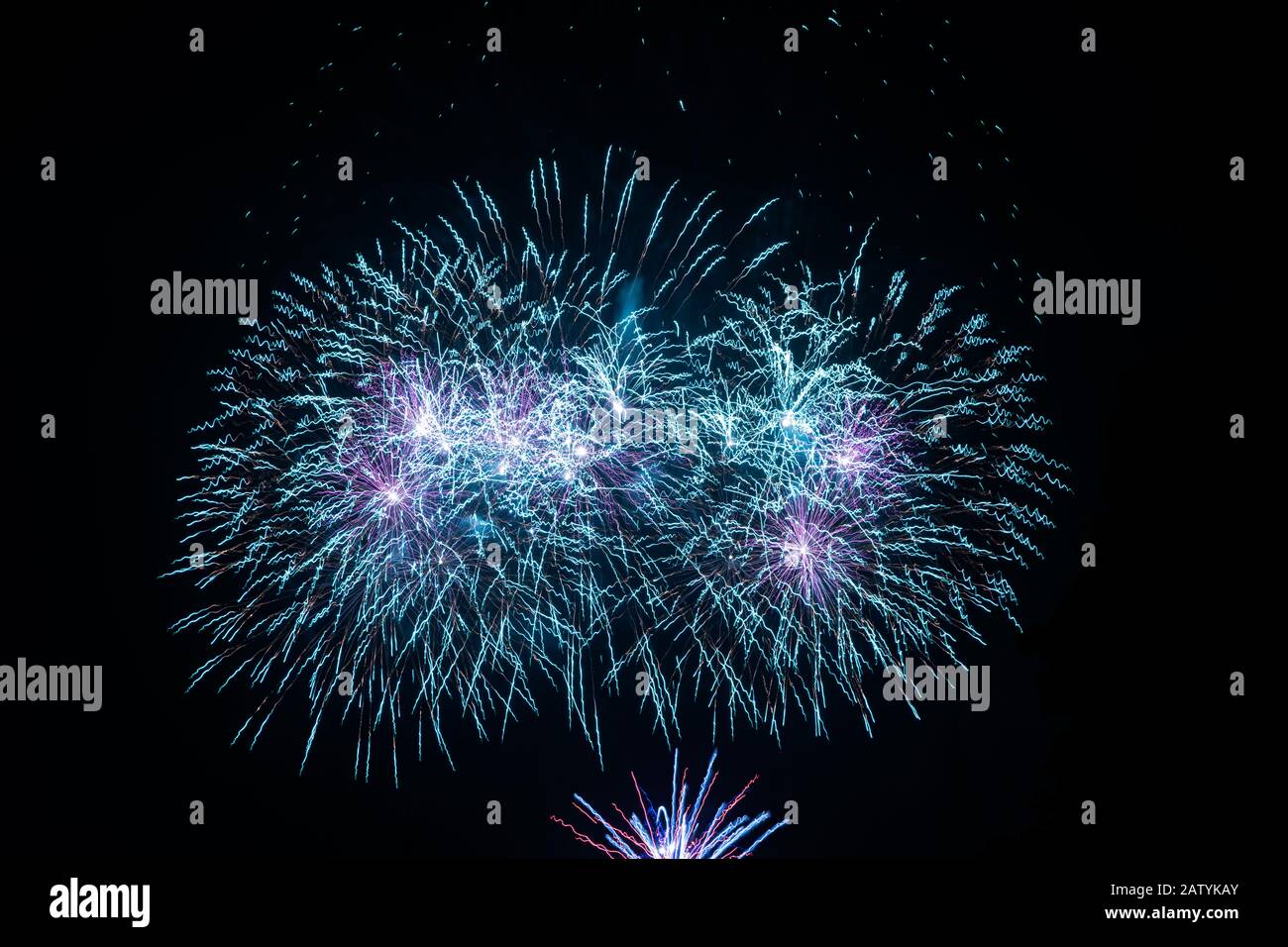Sydney opera house fireworks hi-res stock photography and images - Alamy