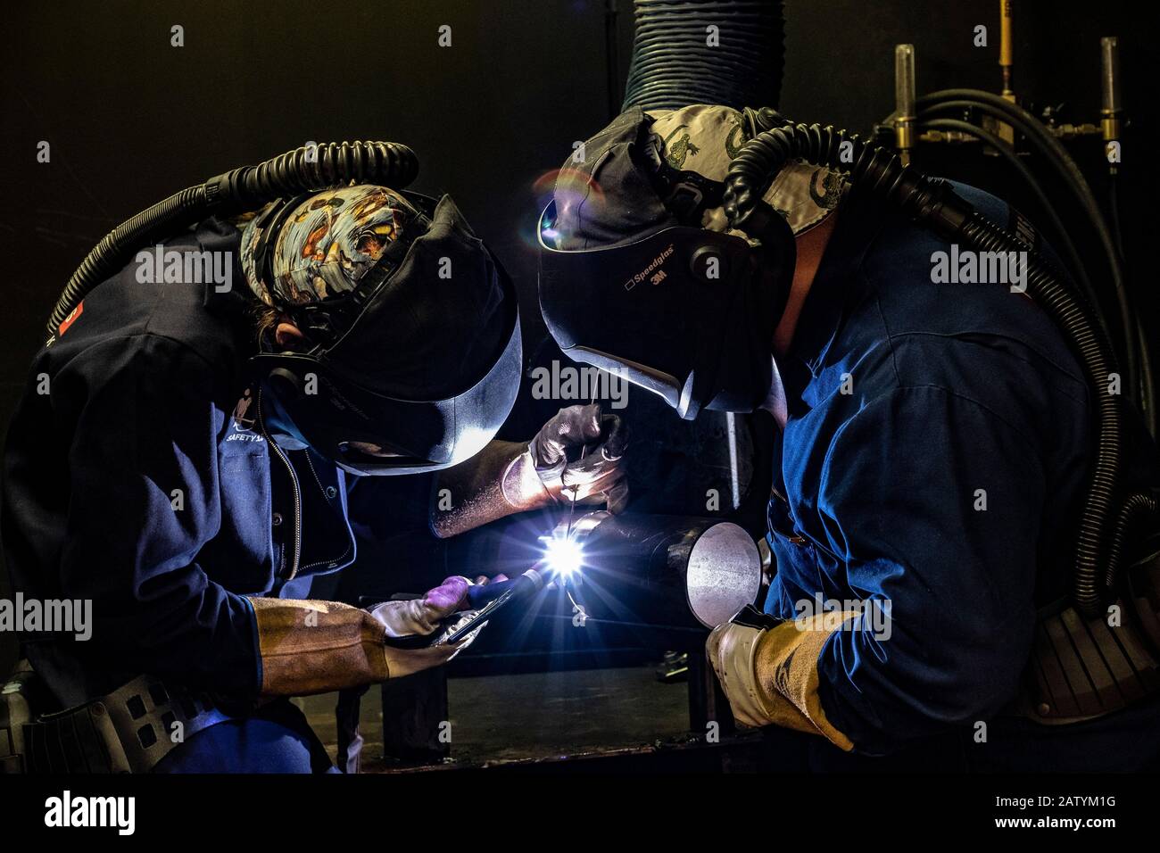 Welders protective equipment welding hi-res stock photography and ...