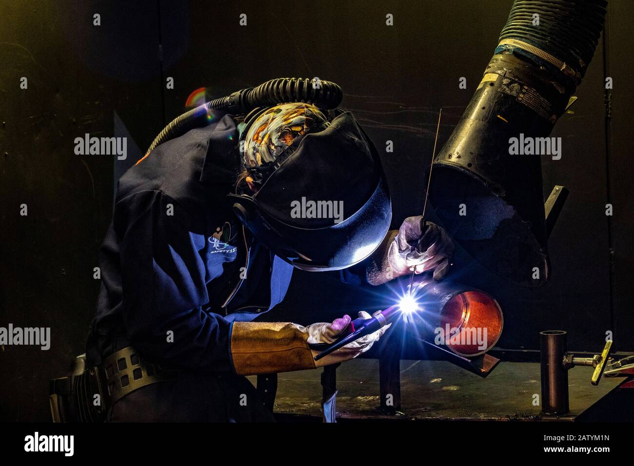 Welders protective equipment welding hi-res stock photography and ...