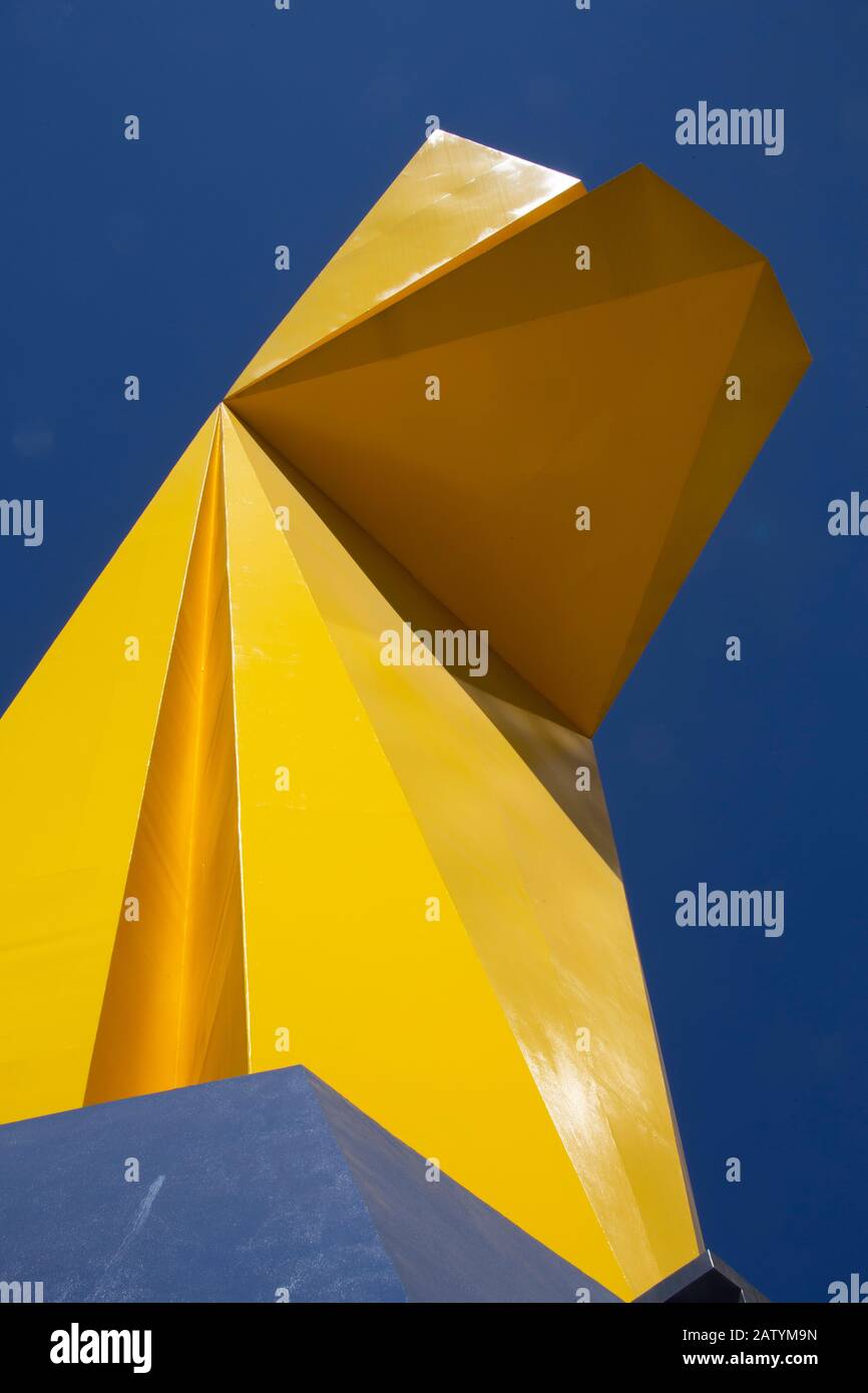 El Caballito - Cabeza de caballo or Horses Head - yellow sculpture on ...