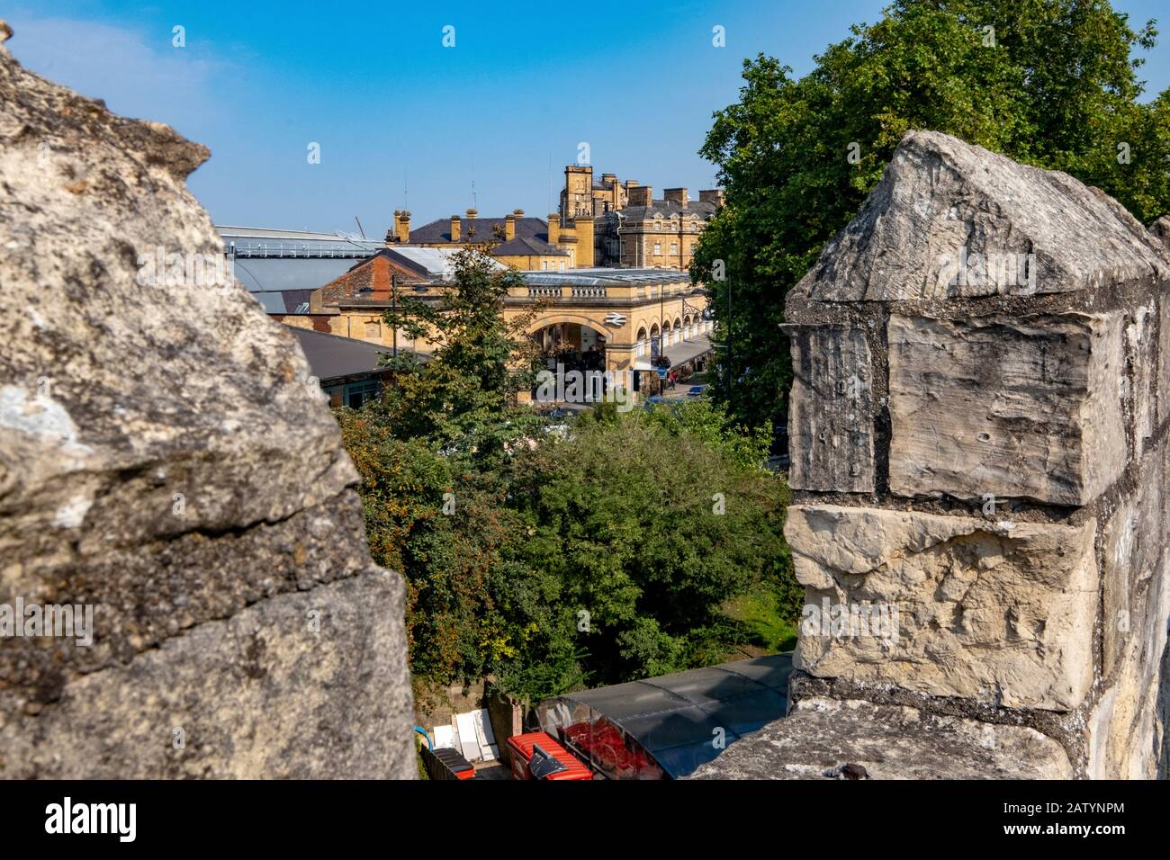 York railway station hi-res stock photography and images - Alamy