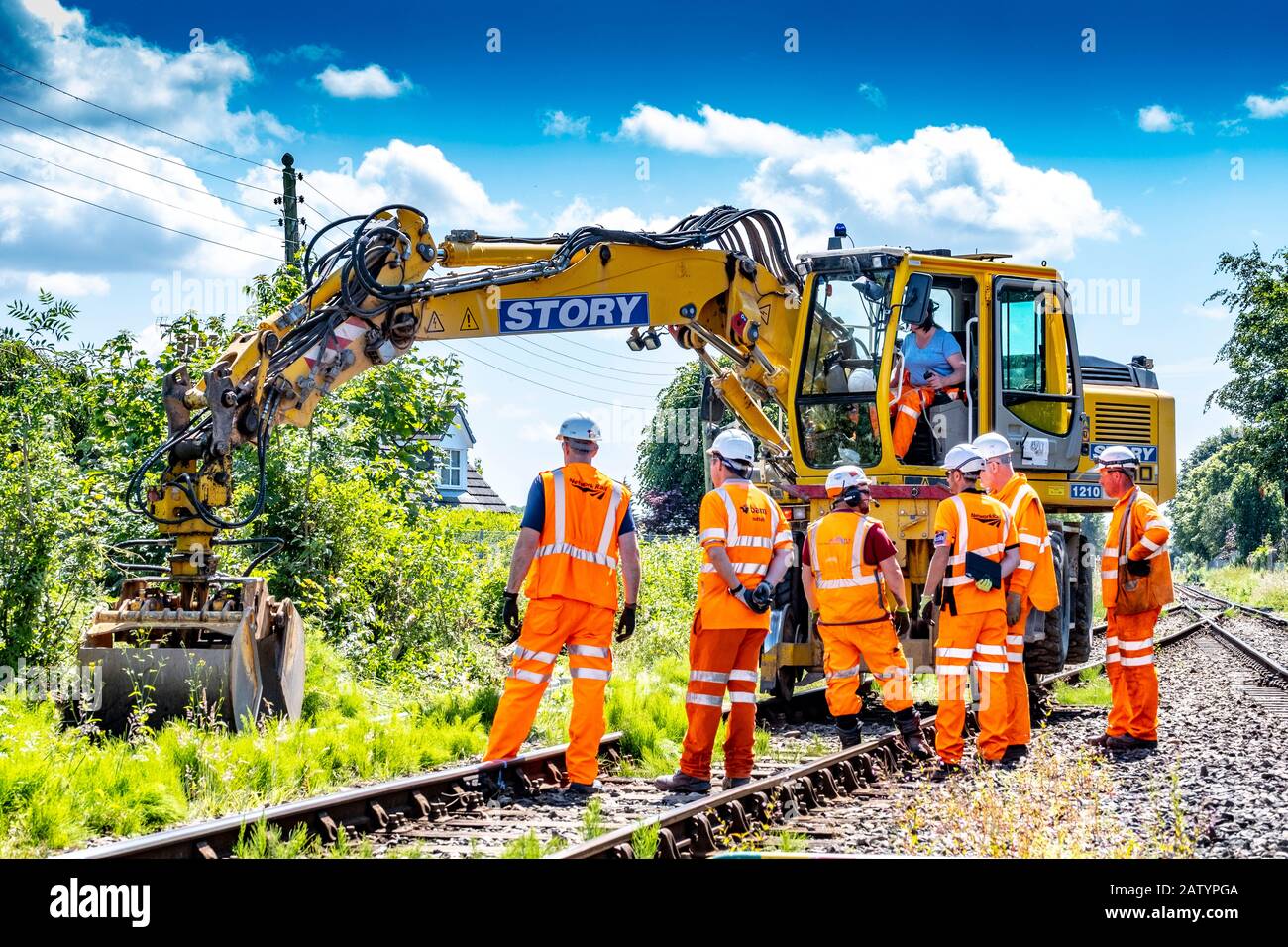 New tail tracks being laid Stock Photo - Alamy