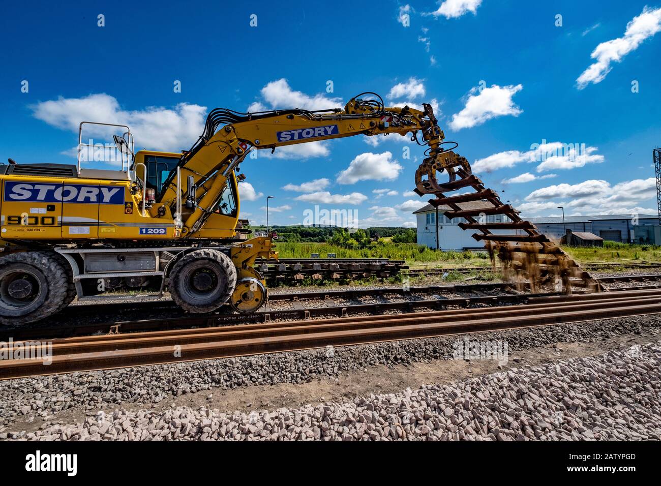 Cable laying hi-res stock photography and images - Alamy