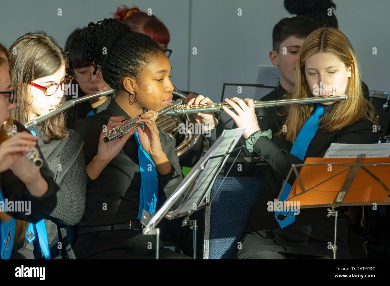 Children playing instruments hi-res stock photography and images - Alamy