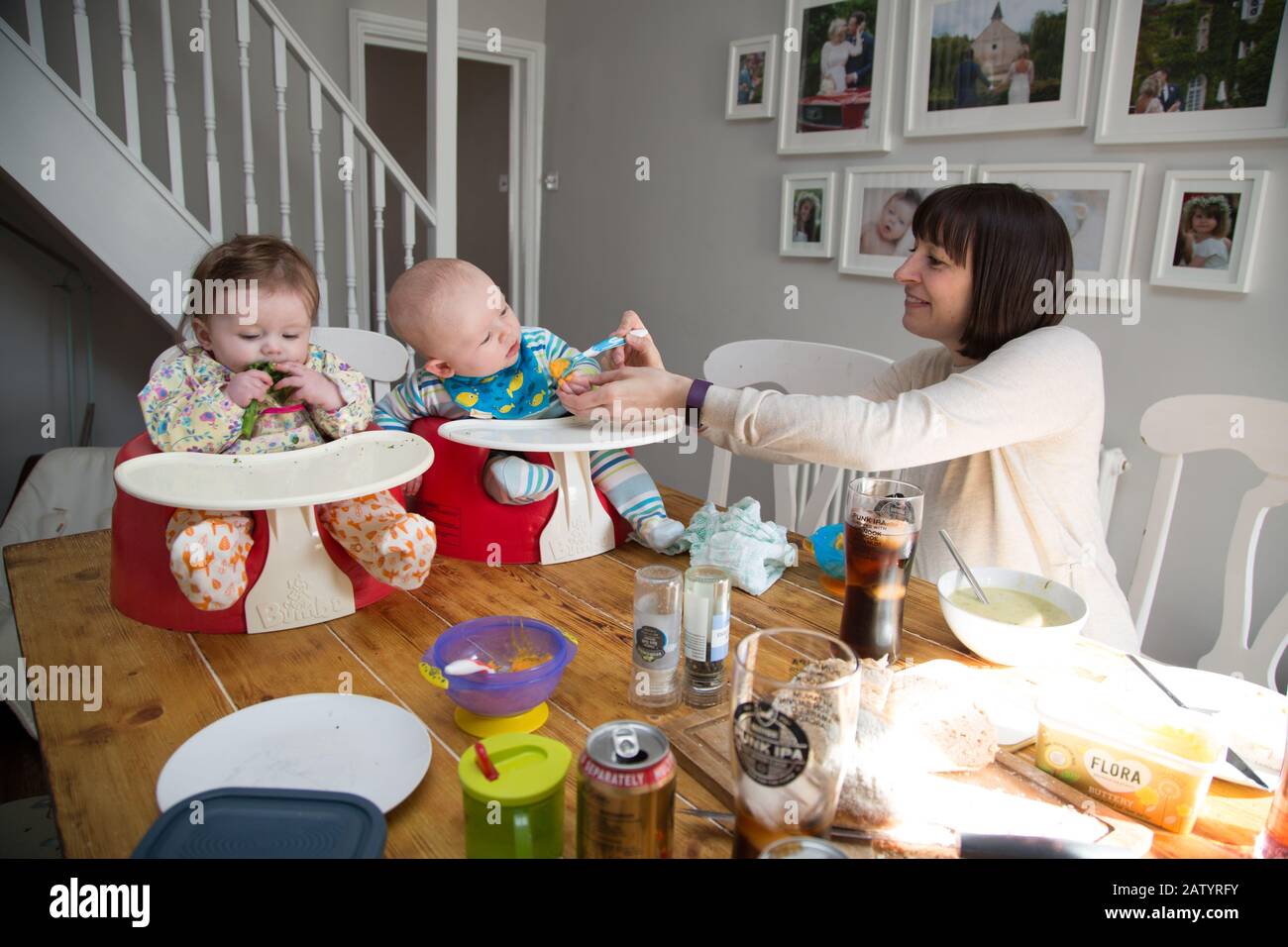 Baby being weaned hi-res stock photography and images - Alamy
