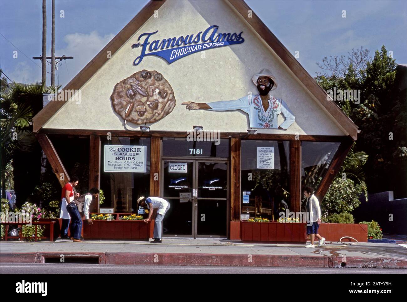 Famous Amos Logo