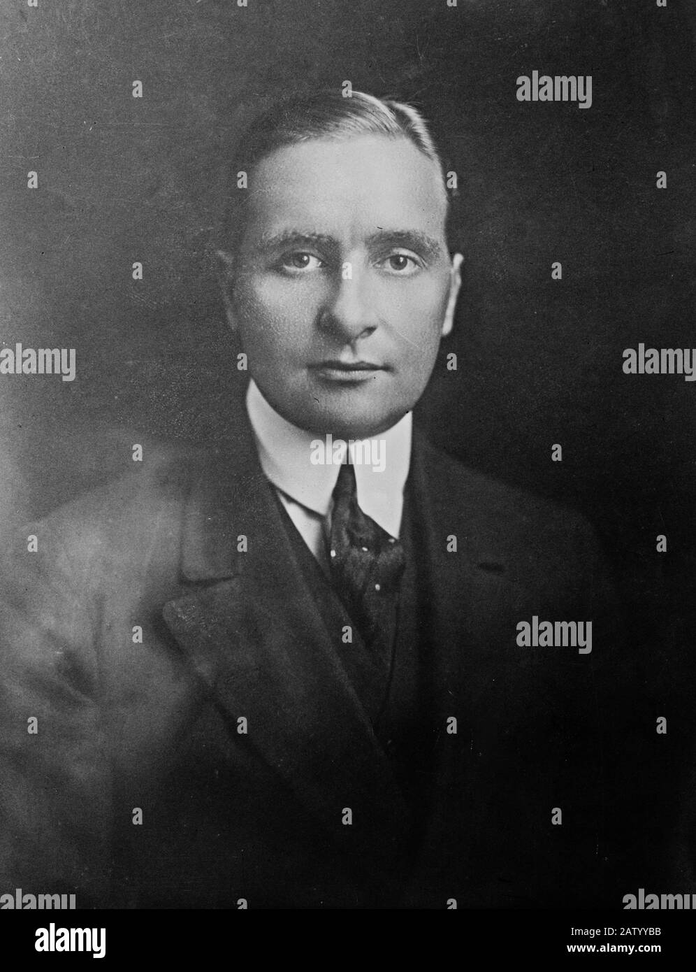 Early 1900s businessman hi-res stock photography and images - Alamy