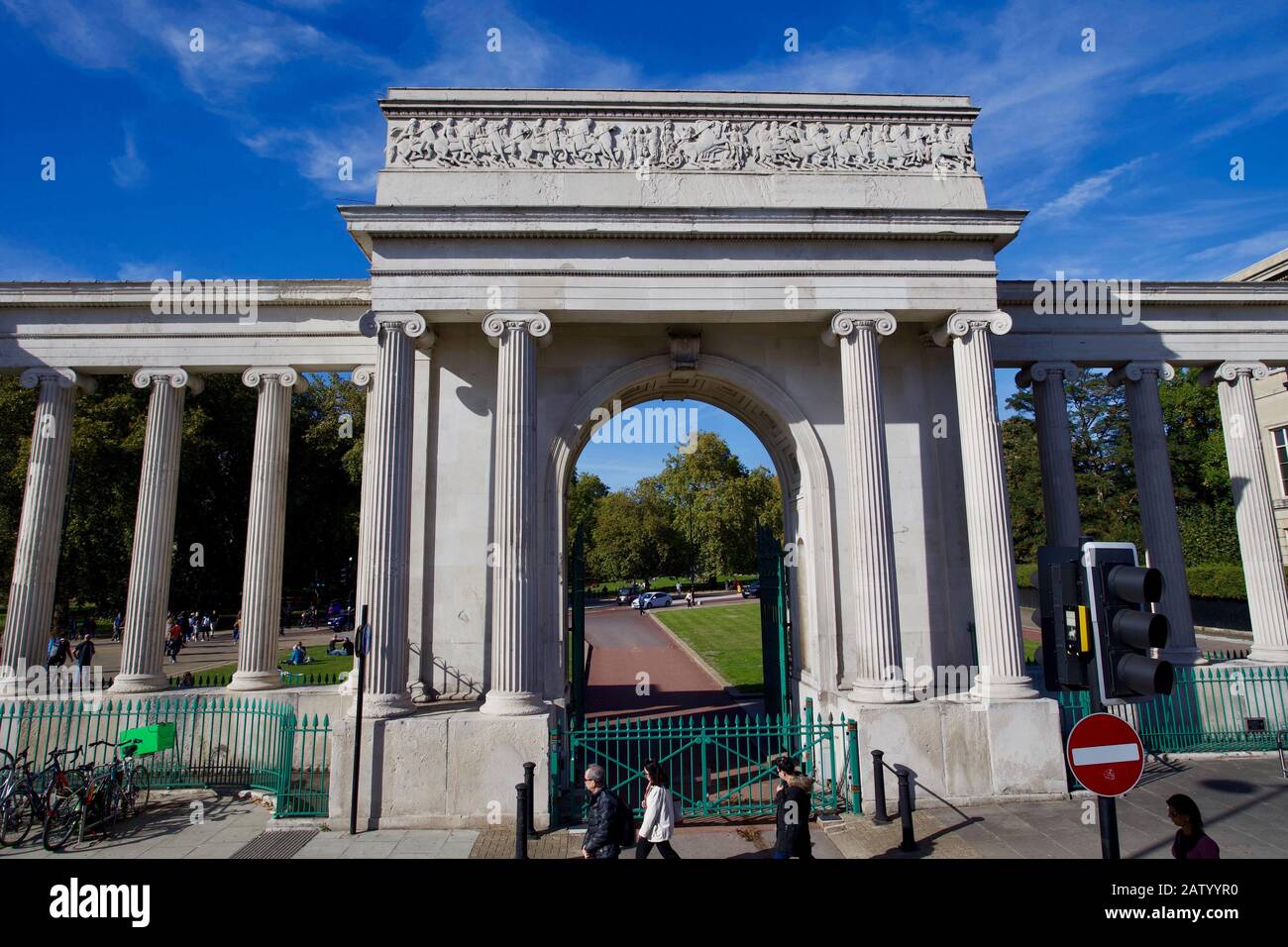 Decimus Burton's Ionic Screen/Gate at Hyde Park Corner, London, England ...