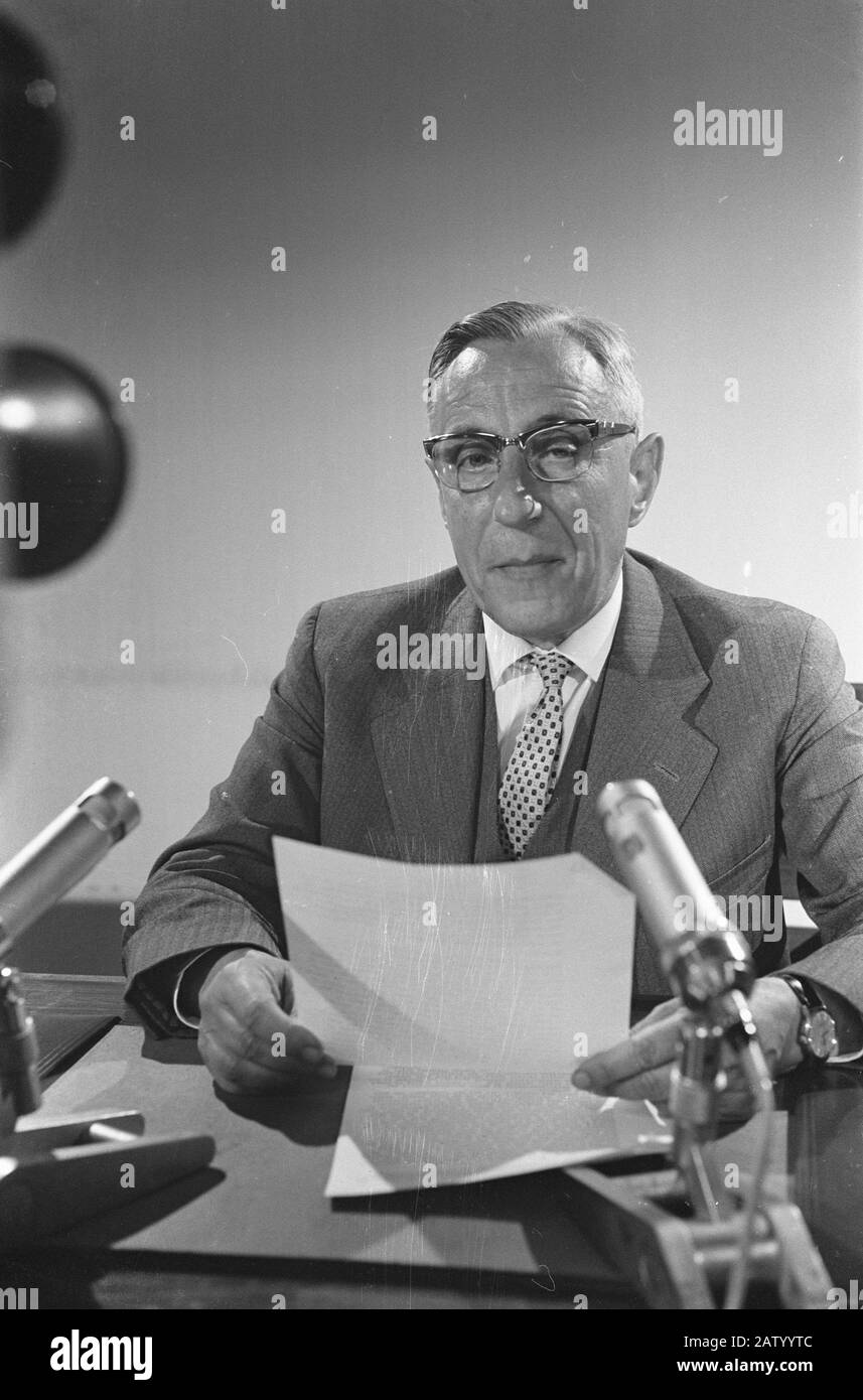 Prime Minister's Quay light the Dutch people in the agreement via radio ...