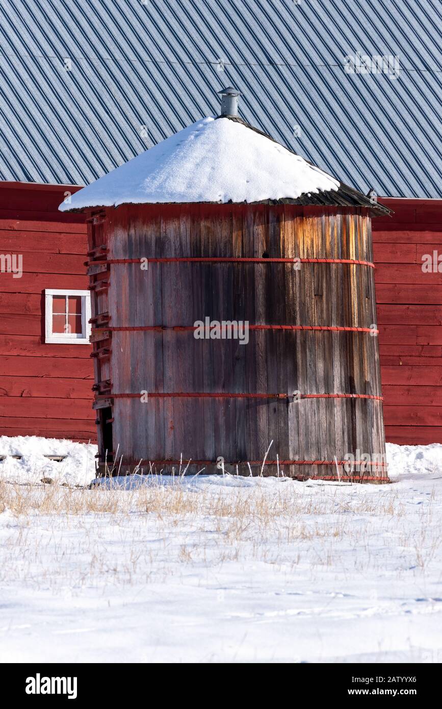 Old wooden silo hi-res stock photography and images - Alamy