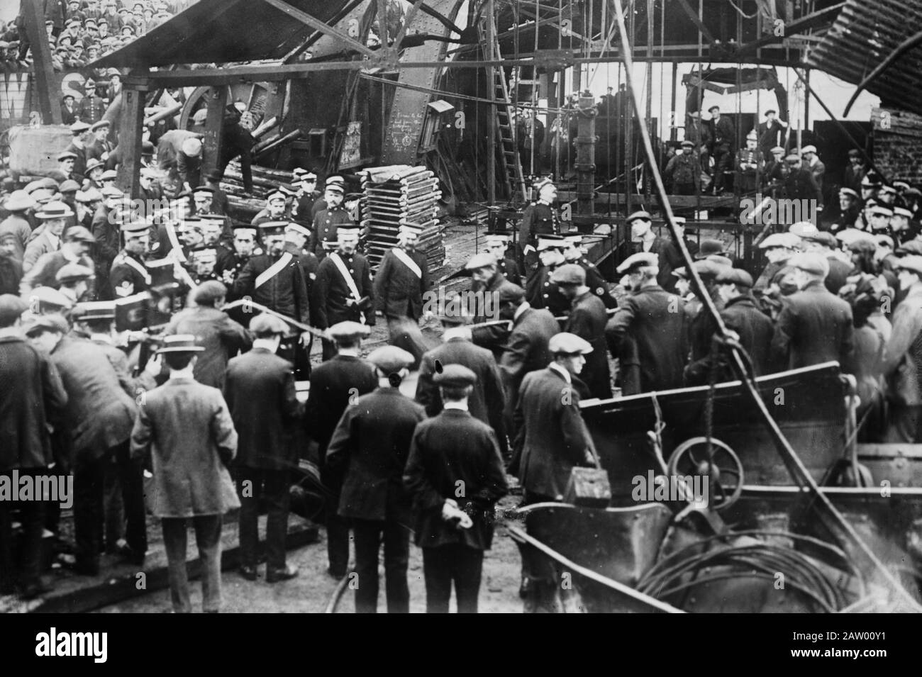 Sengenydd Colliery Disaster, Sengenydd, Wales. 439 men died in an ...