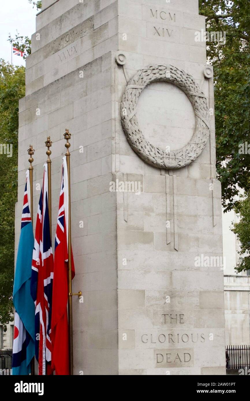 Cenotaph memorial monument flags hi-res stock photography and images ...