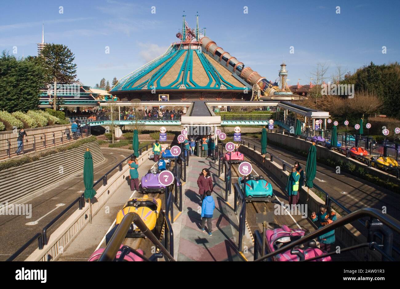 Disneyland paris rides hi-res stock photography and images - Alamy