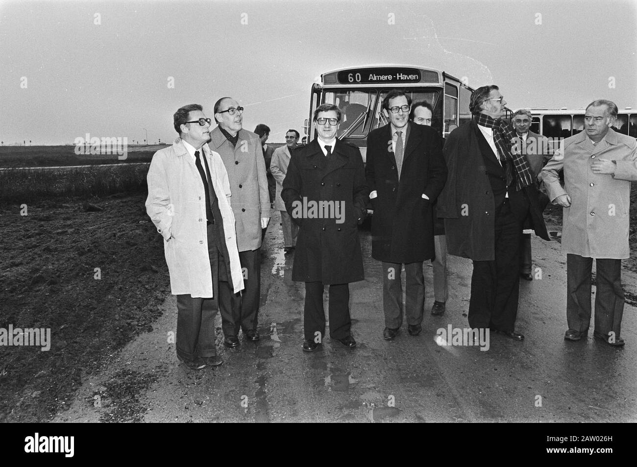 Minister Westerterp opens first bus to Almere, Date: November 30, 1976 ...